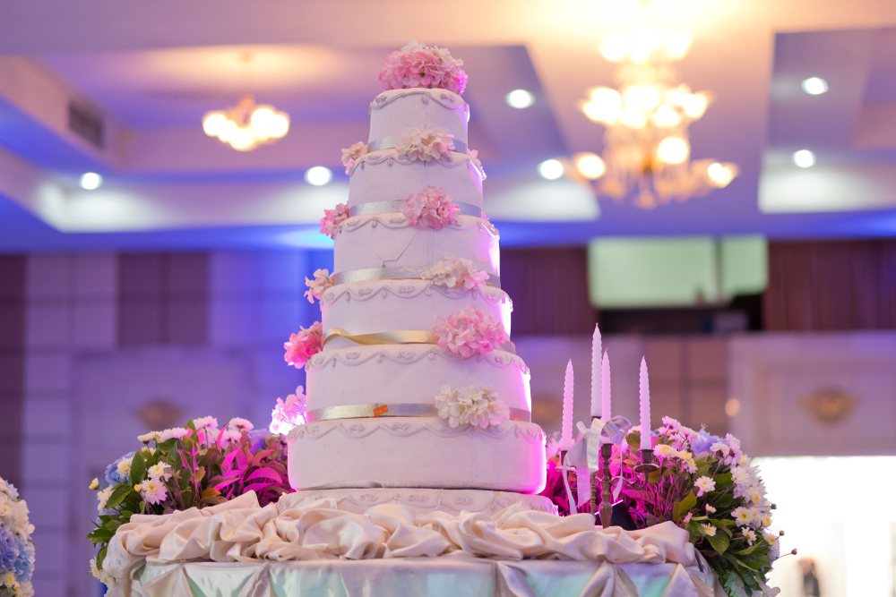 Custom Wedding Cakes Surrey - Venetos Cakes & Pastries